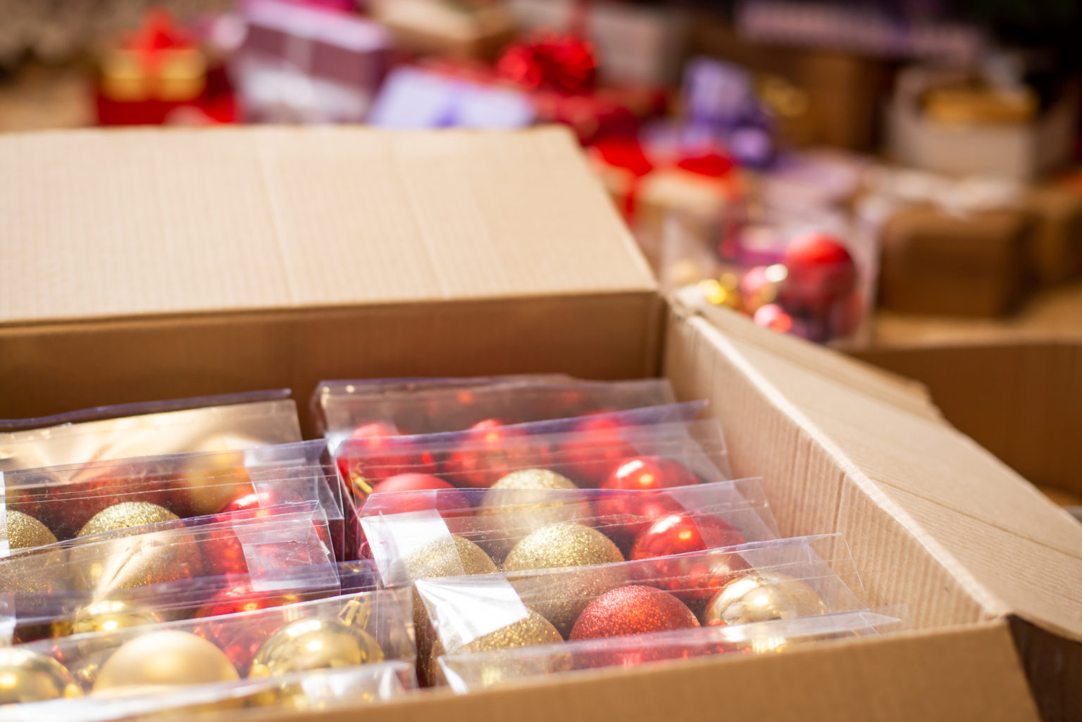 How to Safely Store Your Christmas Decorations - Daymakers Moving & Storage